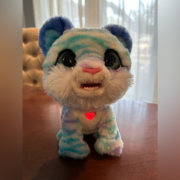FurReal | Toys | Rescue Me Furreal North A Sabertooth Kitty Electronic ...